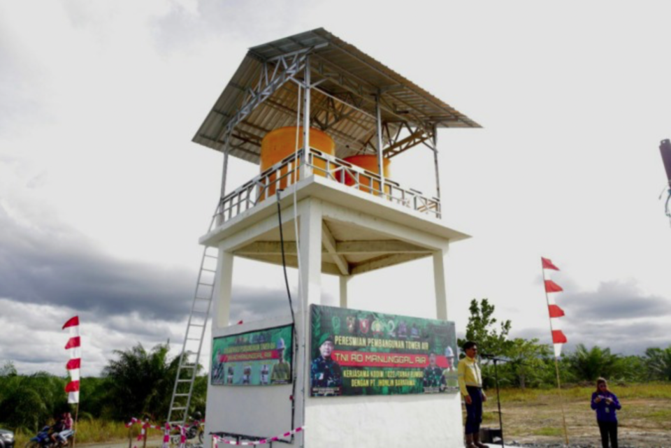 Jhonlin Baratama Bangun Tower Tandon Air Untuk Masyarakat - Detik Indonesia